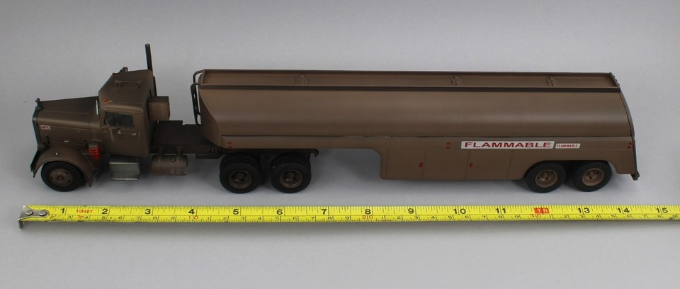 1:43 Iconic Replicas *DUEL MOVIE* Rusty PETERBILT 281 w/Fuel Tanker ...