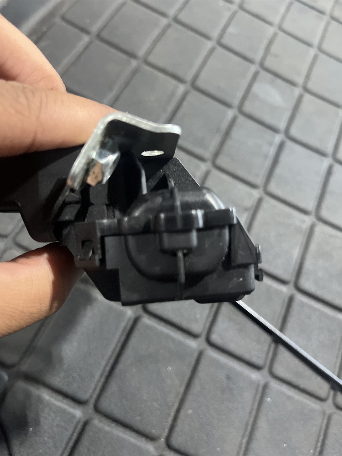 08-17 Mercedes W204 C250 E350 Trunk Lid Latch Lock Actuator 2047500185 ...