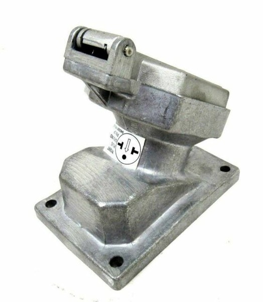 Crouse-Hinds ENR5201 120V 20A Explosion Proof Receptacle with Spring ...