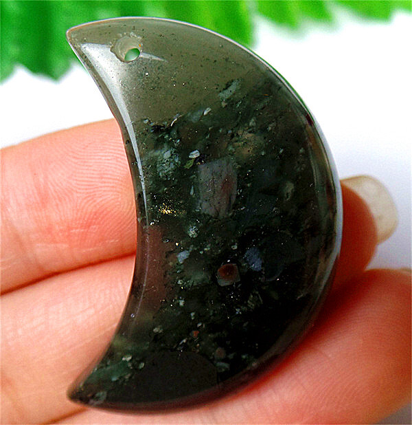 40x20x7mm Natural Gray Africa Bloodstone Reiki Moon Pendant Bead DY1949 ...