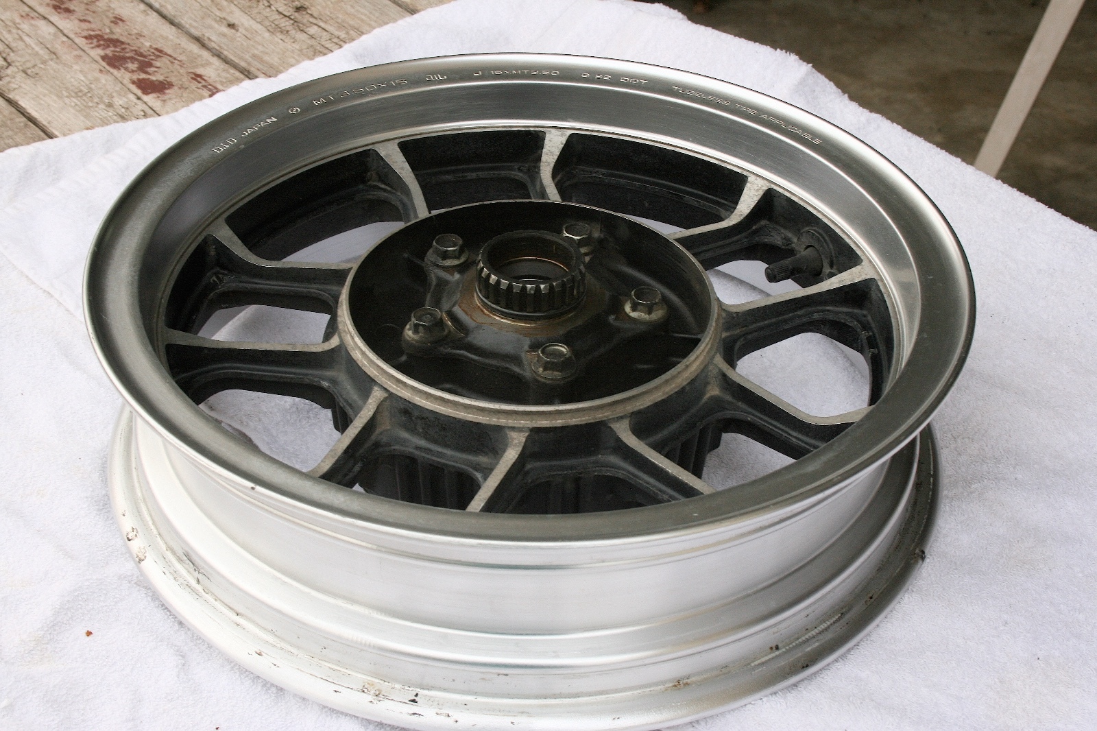 1983 Honda Shadow VT750C VT700 vt750c Rear Rim Wheel 13.50x15 straight ...