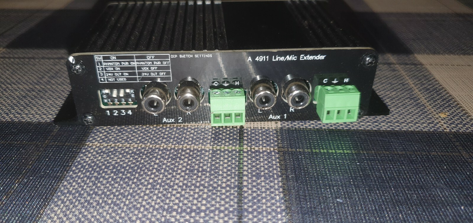 A4911 • 2 Input Mini Mixer With Vox Muting | eBay Australia