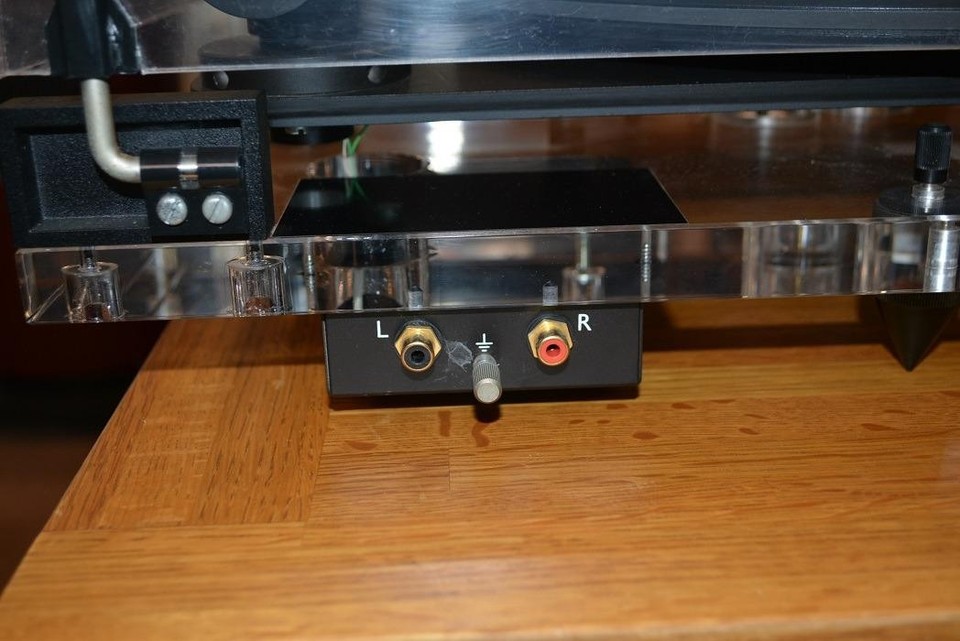 (US Duty Free) Pro‑JECT Perspective Turntable 33 rpm,60 Hz Compatible ...