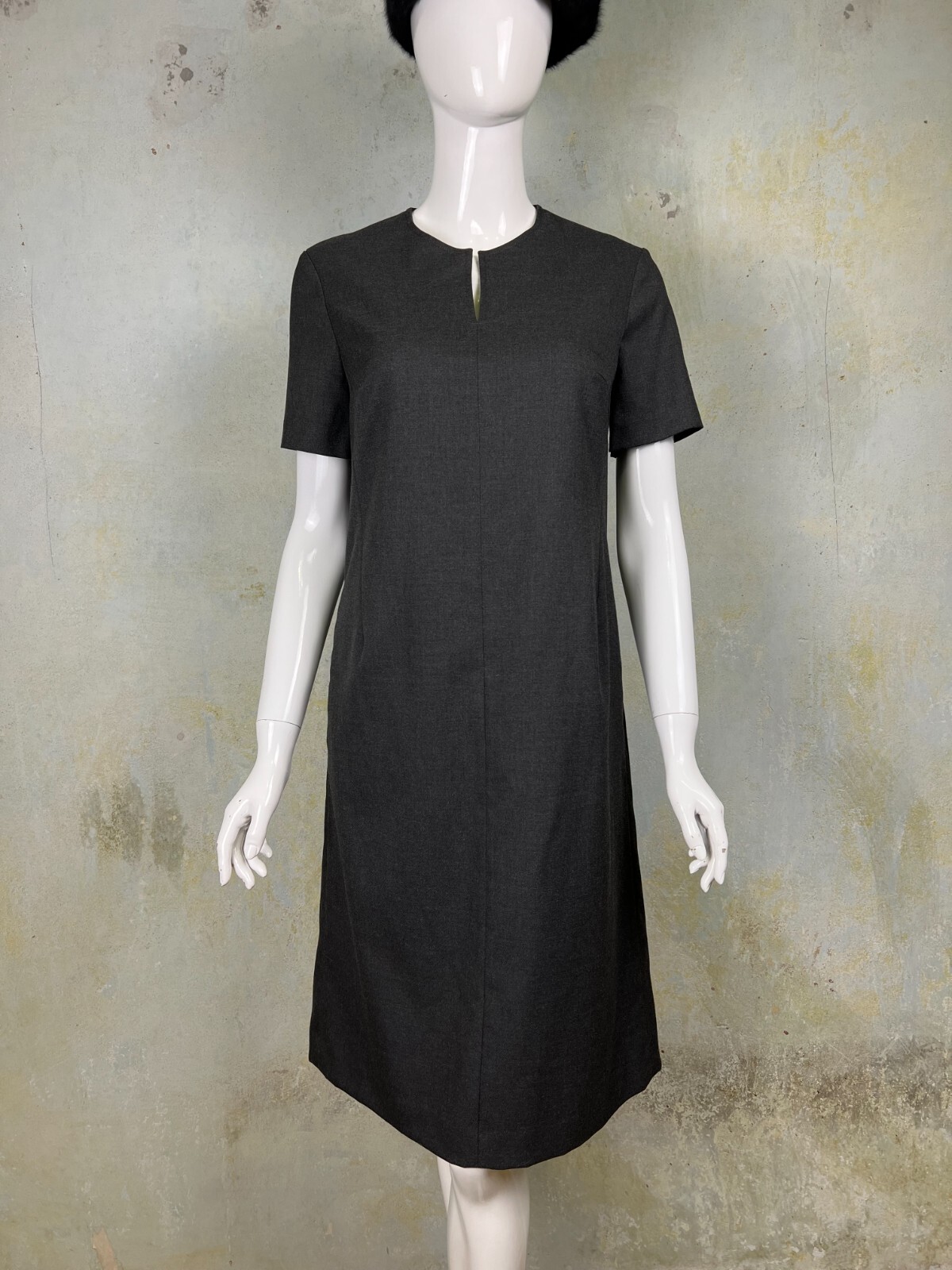 Tiffany & Co. Wardrobe Classic Knee Lenght Pencil Dre… - Gem