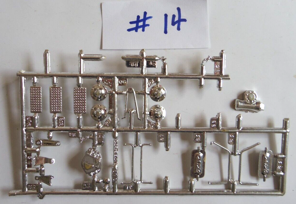 1:24/25 Scale Chrome Model Kit Car Parts Trim/Wheels/Engine *Pick One ...