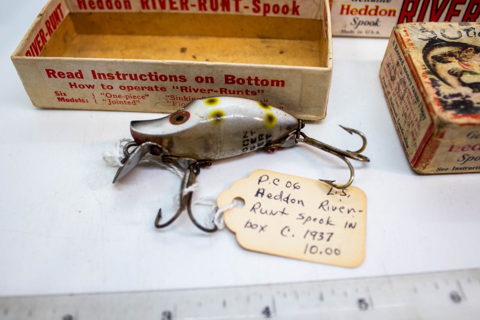 VINTAGE HEDDON FISHING LURE AND BOXES LOT | eBay