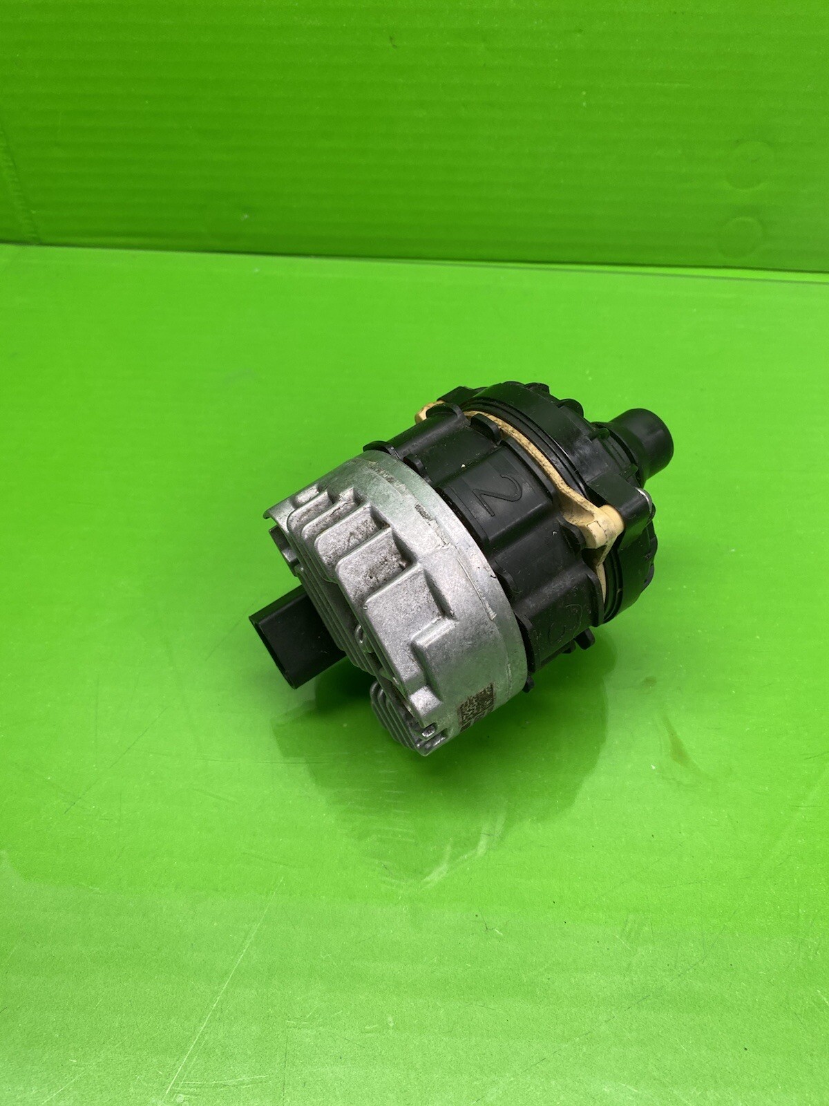 Mercedes Benz Water pump Continental W222 W463 A0005003800 | eBay
