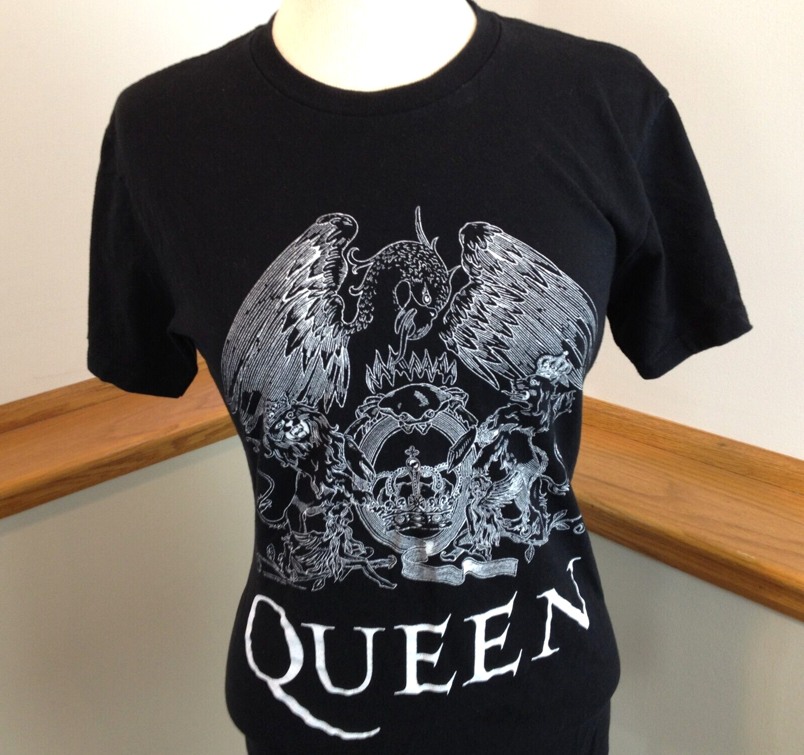 QUEEN Graphic Official Merch Crew Neck Short Sleeve B… - Gem