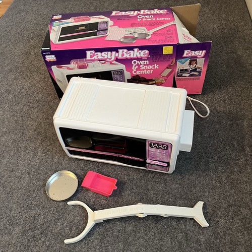 Vtg 1995 Hasbro Easy Bake Oven And Snack Center 1990s Cooking Baking ...