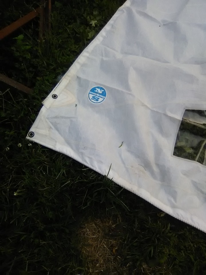 Large North Sails Mainsail for Sailboat Luff 24',5" Leech 29' Foot 15 ...