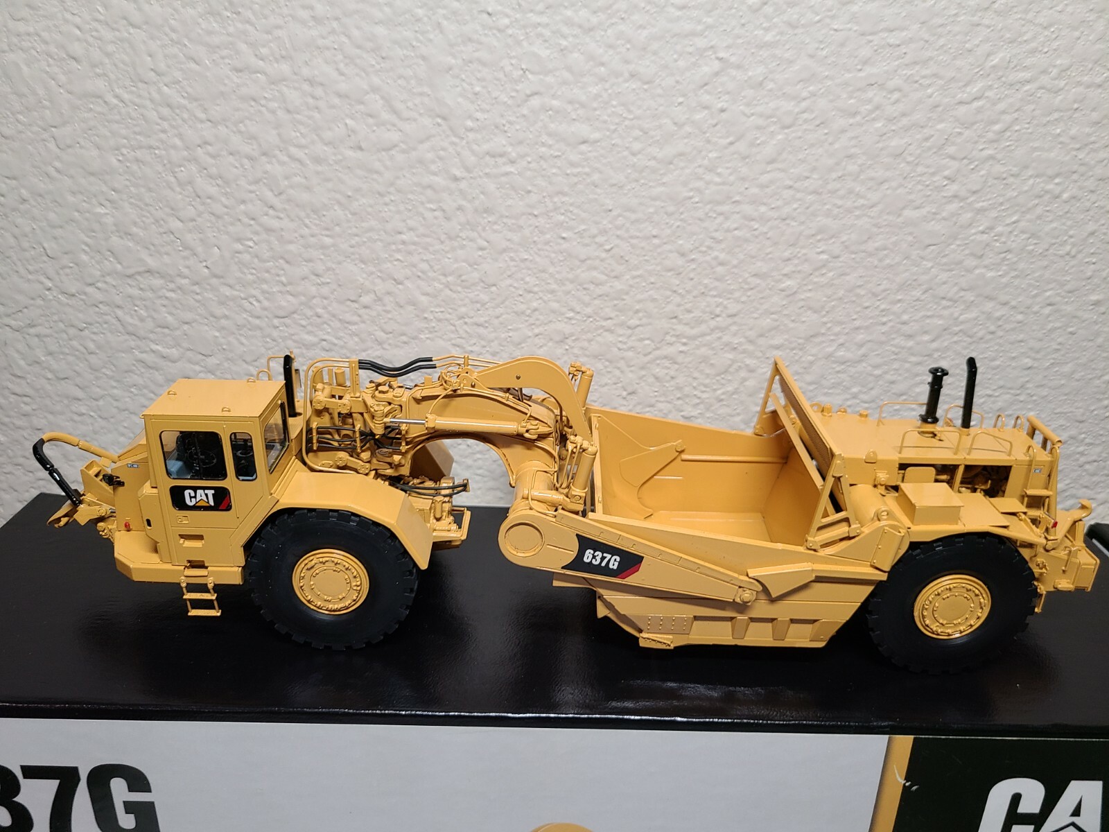 Caterpillar Cat 637G Push-Pull Scraper Set - Yellow - CCM Brass 1:48 ...