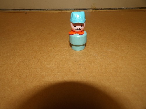 FISHER PRICE LITTLE PEOPLE Circus Train Conductor Engineer Wood Vintage ...