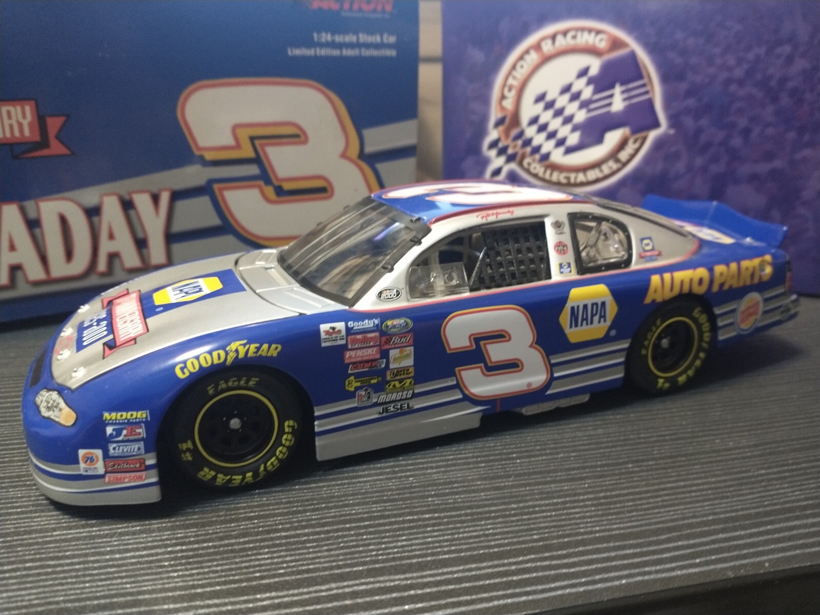 Action racing diecast Nascar 1/24 Ron Hornaday #3 Napa Auto Parts 2000 ...