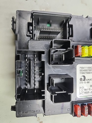 20-21 Jeep Compass Body Control Module Fuse Relay Box P68411149AE ...