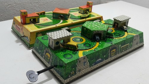 VINTAGE TRAIN STATION PARK TIN TOY WIND UP RUSSIA USSR CCCP ORIGINAL ...