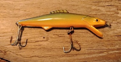 TOM MANN'S HACKLEBACK BOWFIN GREEN/ORANGE JERKBAIT FISHING LURE | eBay