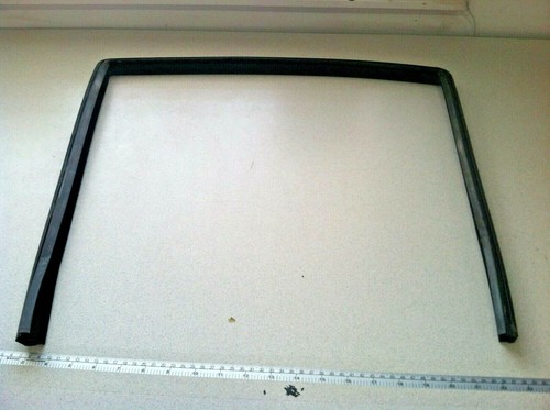 2002-2009 MERCEDES-BENZ E320 E350 E500 W211 ~ LEFT REAR WINDOW RUN | eBay