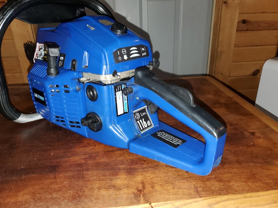 Blue Max 08902 Chainsaw With 16" Bar And Chain Runs Good Used Chainsaw ...