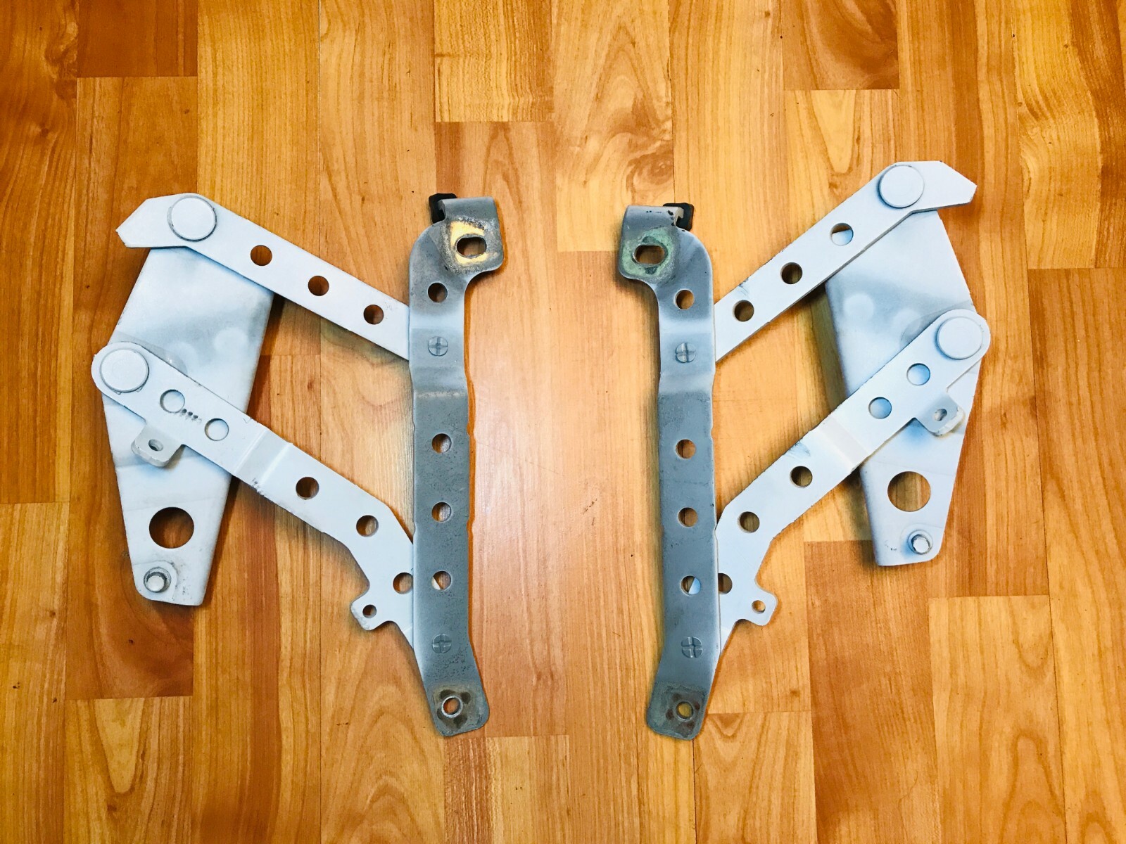 BMW Z3 E36 ENGINE HOOD HINGES LEFT & RIGHT PAIR, ALPINE WHITE ...