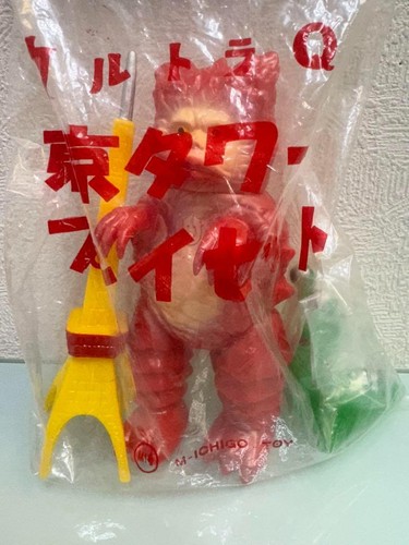 Tokyo Tower Play Set Garamon Red The Great Monster Of Century Ultra Q ...