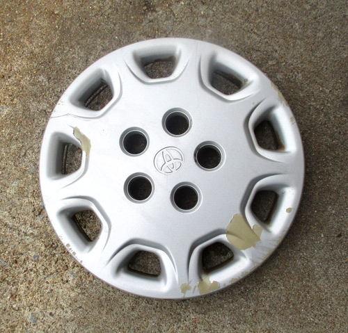 14" 1995 96 Toyota Camry 4 Cylinder Xle 9 holes Hubcap Wheel Cover | eBay