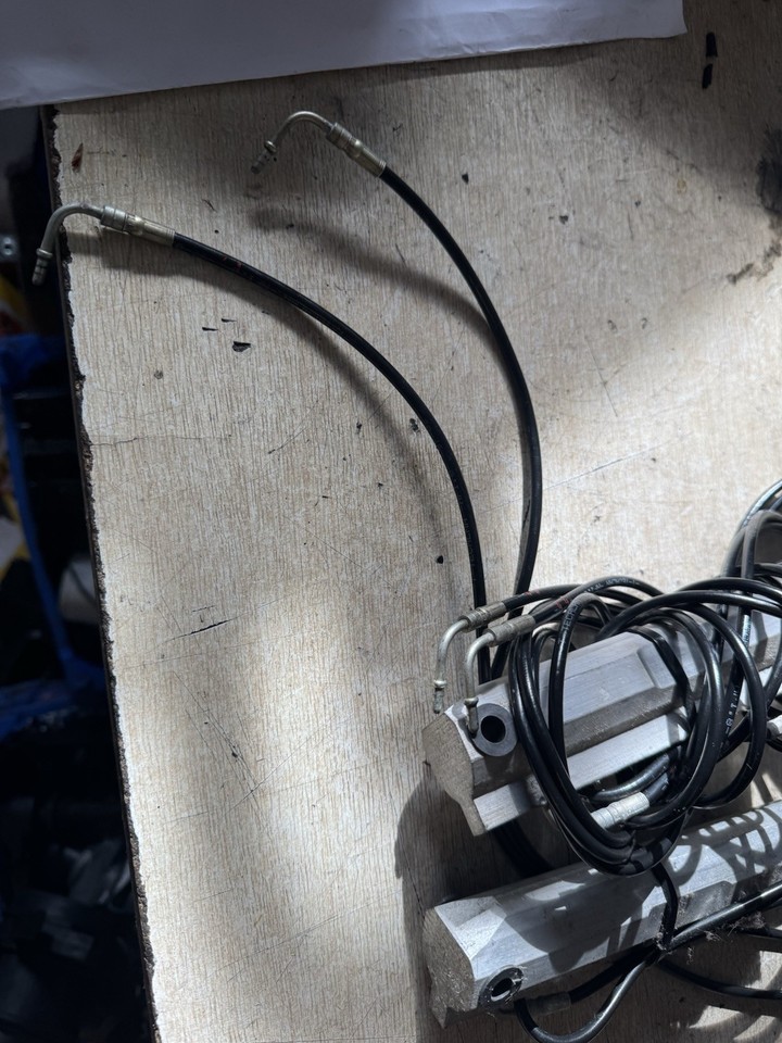 Mercedes R170 SLK Vario Roof Top Hydraulic Ram Struts Cylinders ...