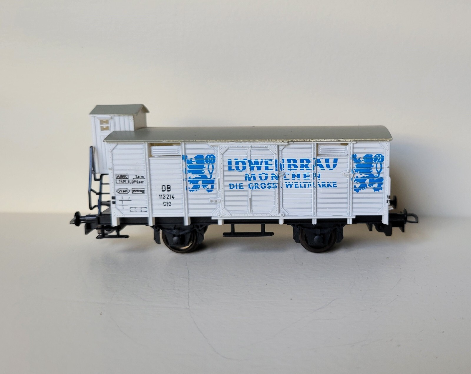 PIKO HO scale LOWENBRAU MUNCHEM BIER car. | eBay
