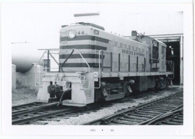 Train Photo - Genesee & Wyoming Railroad #44 Switcher Locomotive ...