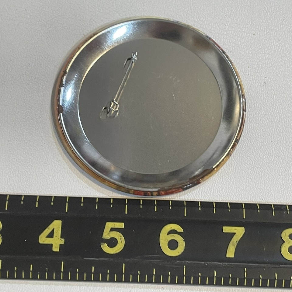 2011 Toy Train Model Train LIONEL RAILROADER CLUB Pinback Button T040 ...