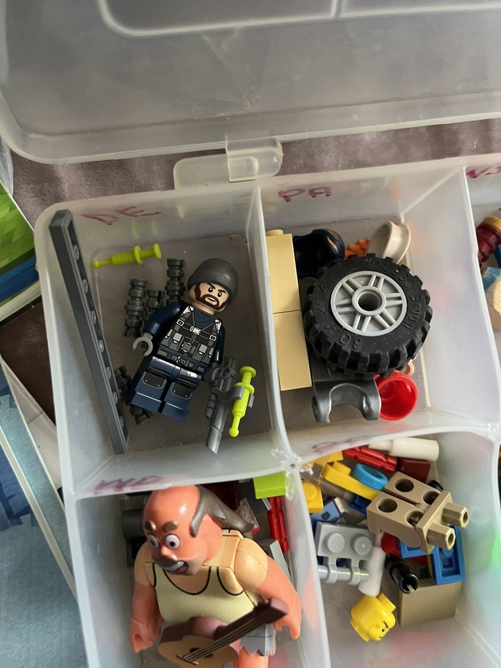 Lego Lot few lbs and several sets , booklets MINECRAFT Mixed Sets Loose ...