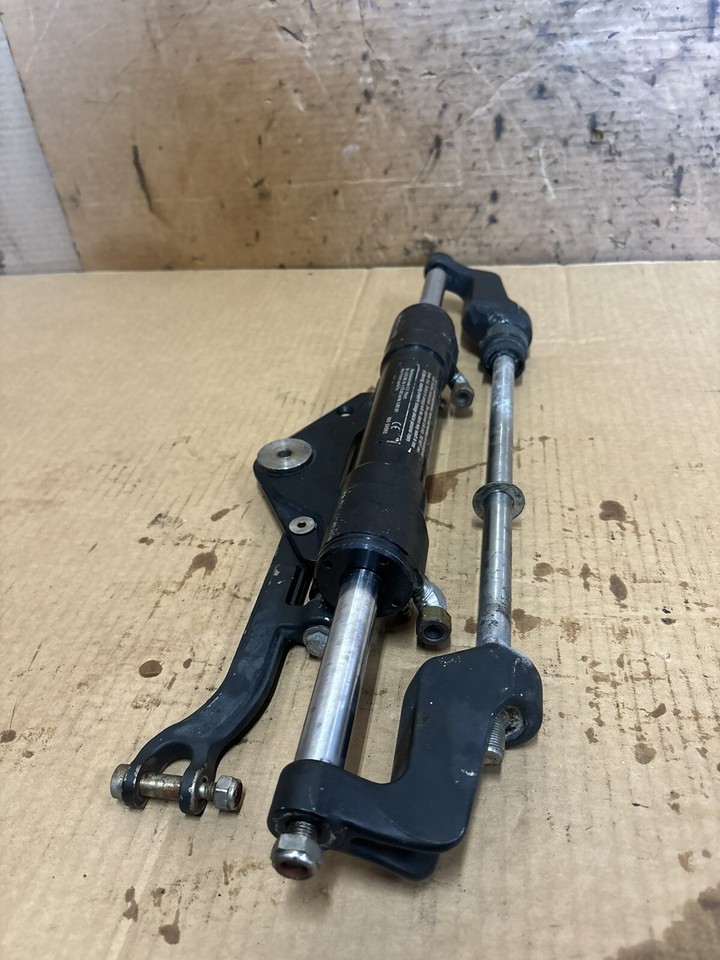 SEASTAR HYDRAULIC FRONT MOUNT STEERING CYLINDER HC5358 RAM OUTBOARD | eBay