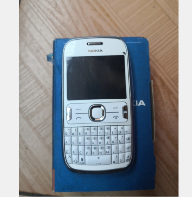 Nokia 302 Price