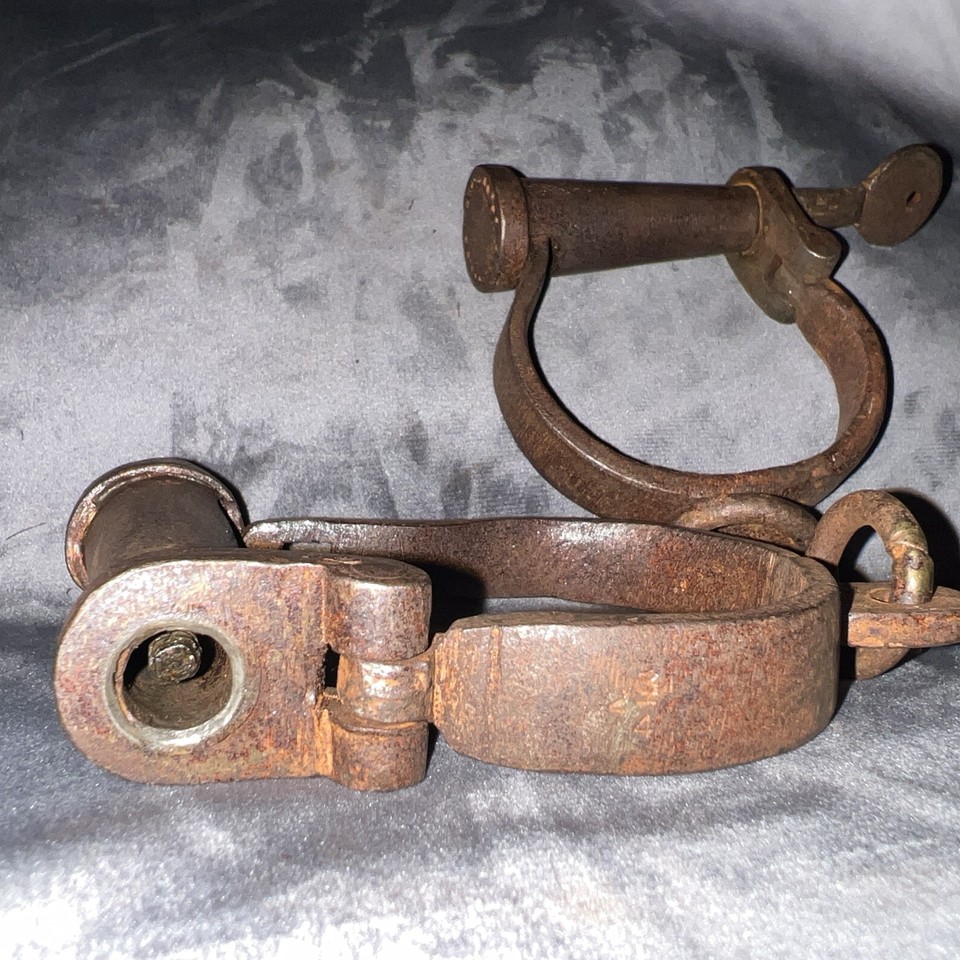 Antique Hand Forged Iron Metal Police Prisoner Handcuffs Shackles ...