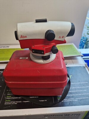Levels & Surveying Equipment - Leica Level