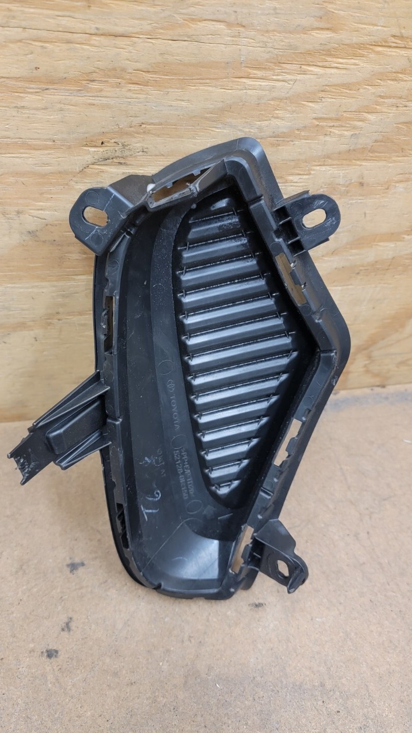 2019 2020 2021 TOYOTA RAV4 Front Bumper LH Side Fog Light Cover 52128 ...