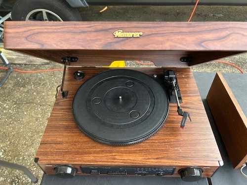 Memorex 2601M turntable with built in speakers & am/fm tuner | eBay