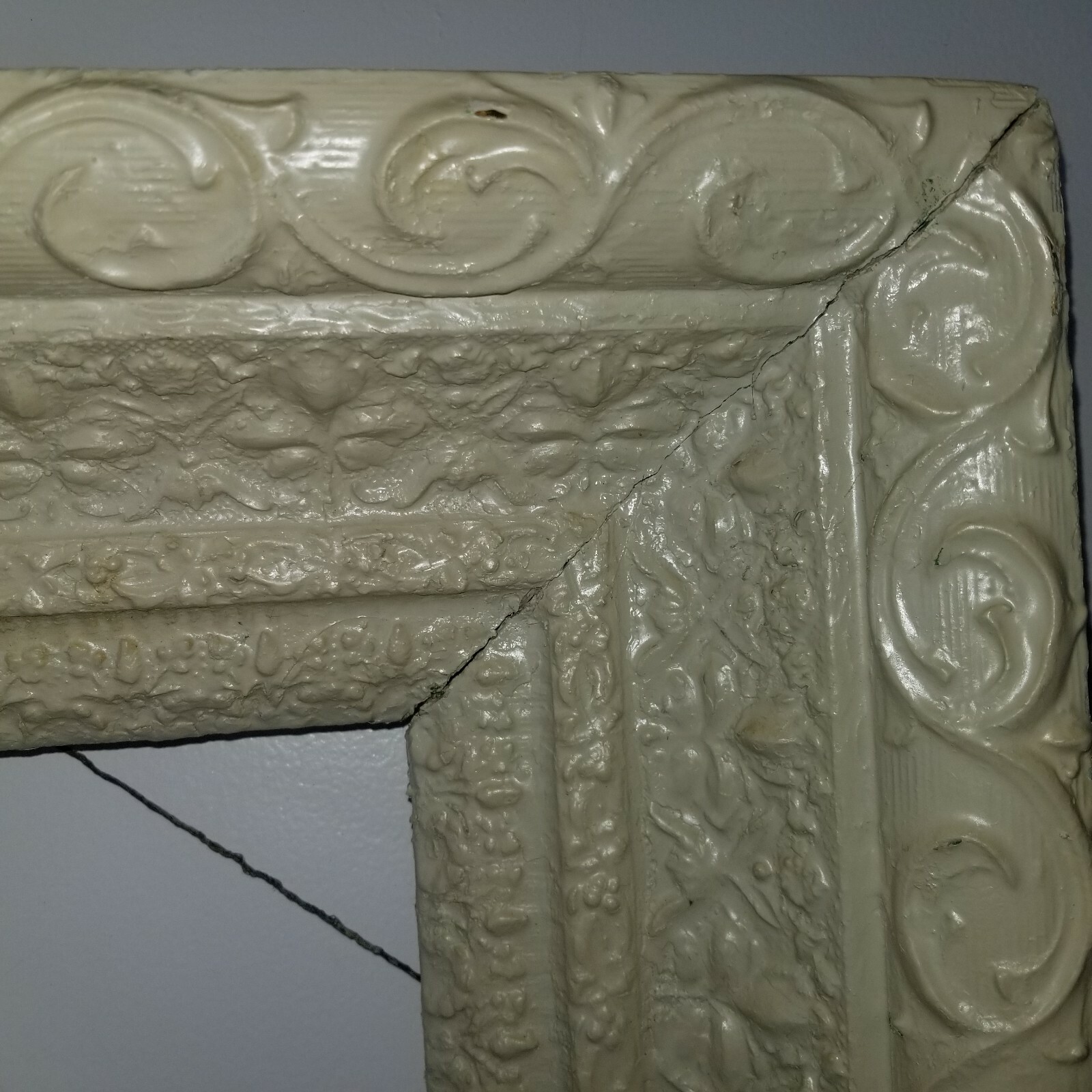 LARGE ANTIQUE ORNATE VICTORIAN ERA PICTURE FRAME GILDED UNDERNEATH | eBay