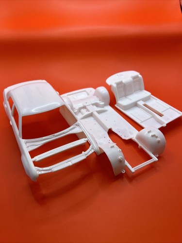 2005 Chrysler 300C AMT Body Chassis Tub Model Parts 1:25 New L2 | eBay