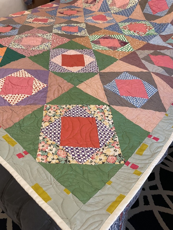 Vintage Handmade Patchwork Quilt Stunning Stitched Quilted Diamond In A ...