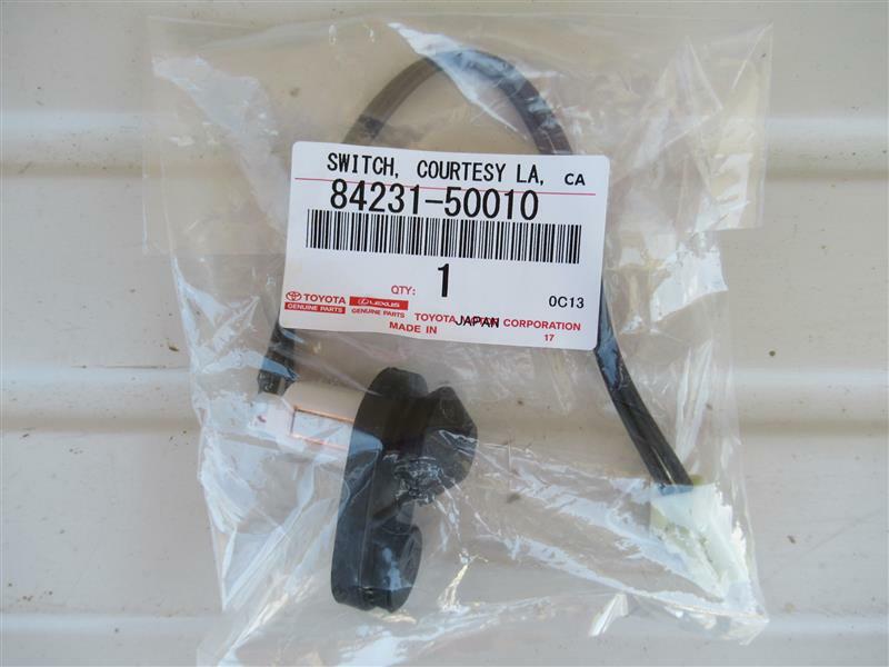 Toyota Genuine OEM Courtesy Lamp Switch MR2 SW20 LS400 UCF10 84231 ...
