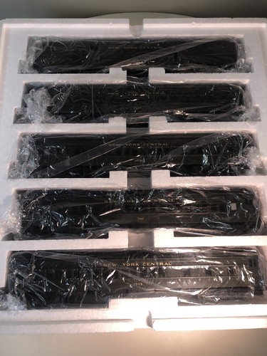 MTH NYC Scale Madison Passenger Set # 20-4022 - NEW - *FREE SHIPPING | eBay