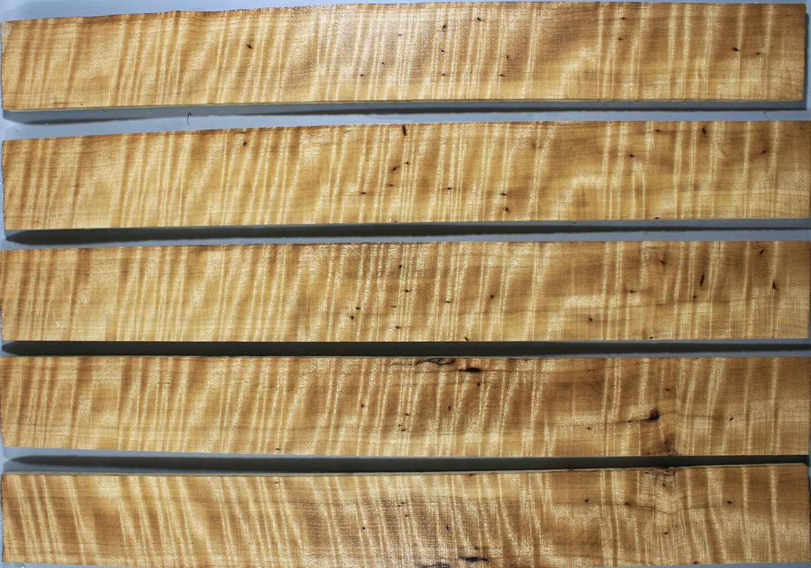 JB1118 5A Ripple Maple Wood Worm-hole FOR Guitar&Bass Fingerboard ...