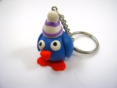 Collectible Keychain: Penguin Bird w/ Stocking Cap Hat VERY CUTE! | eBay