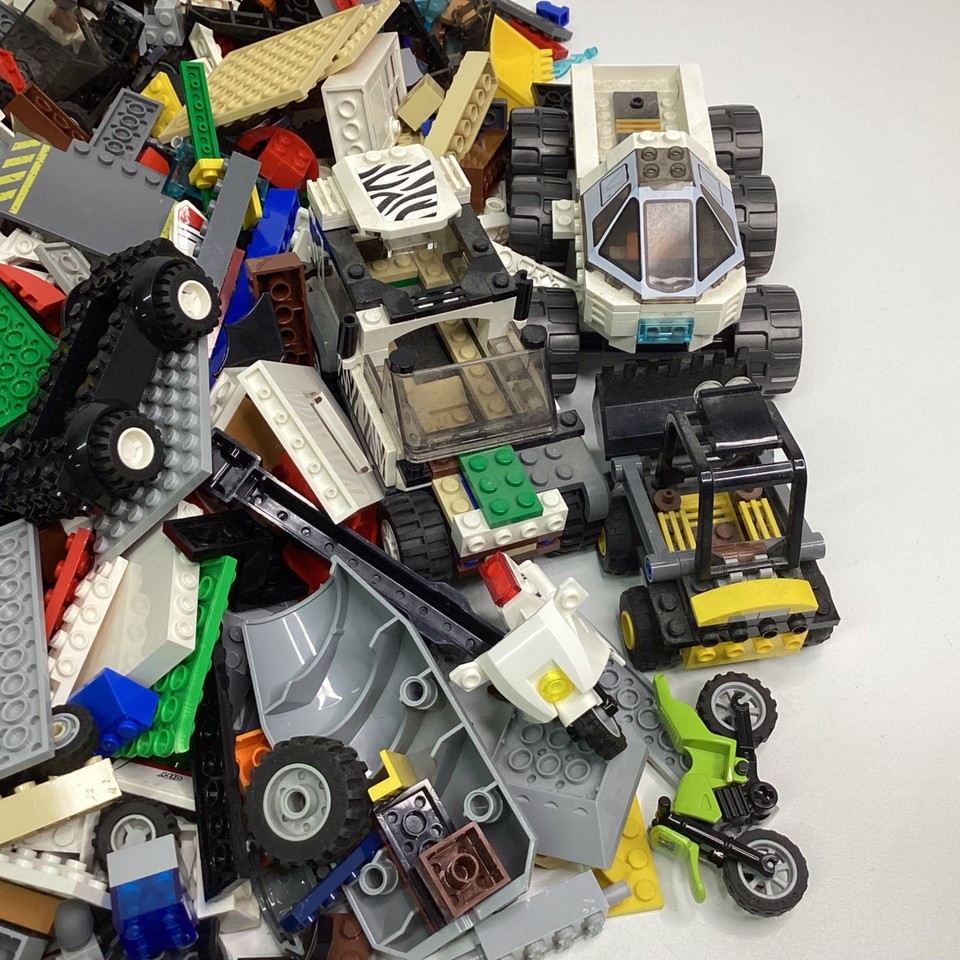 4.8kg Mixed LEGO Partial Builds, Loose Pieces, Minifigs Incl. Minecraft ...