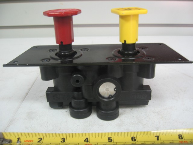 MV 3 Dash Valve Excel P N 802624 E Ref Bendix 5005068 800087 800529 KN ...