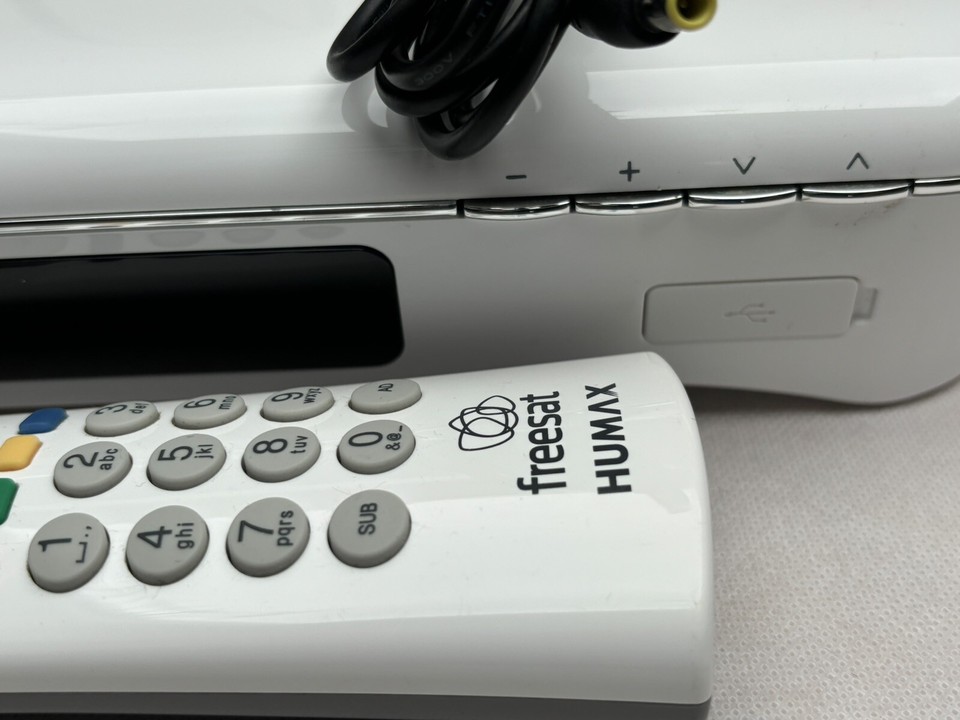 HUMAX HDR-1010S WHITE 1TB HD TWIN TUNER FREESAT RECORDER REMOTE HARD ...