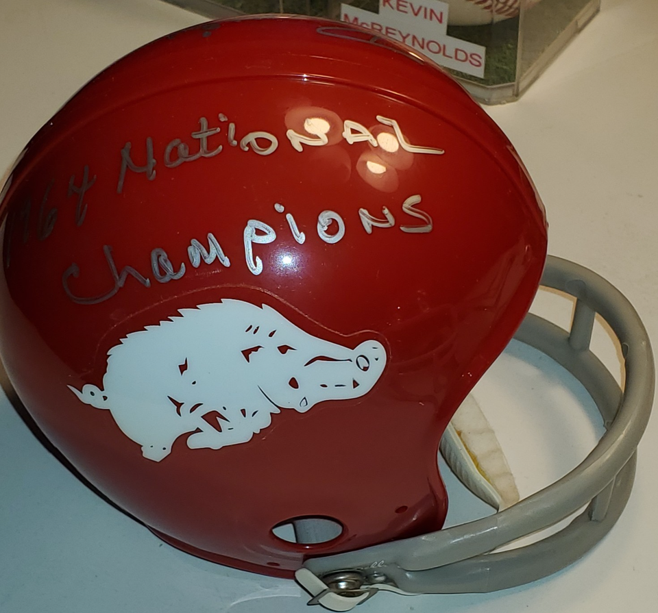 ARKANSAS RAZORBACK 60s ALL-AMERICAN RONNIE CAVENESS SIGNED AUTO MINI ...