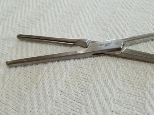 V,Mueller GL3602-001 Z-TYPE HYSTERECTOMY CLAMP 9.5" Str Gynecology MJ7 ...