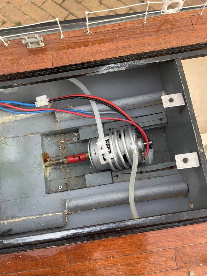 RC model boat, Veron Courland Bay Vosper Patrol Craft. 52 inch L x 12 ...