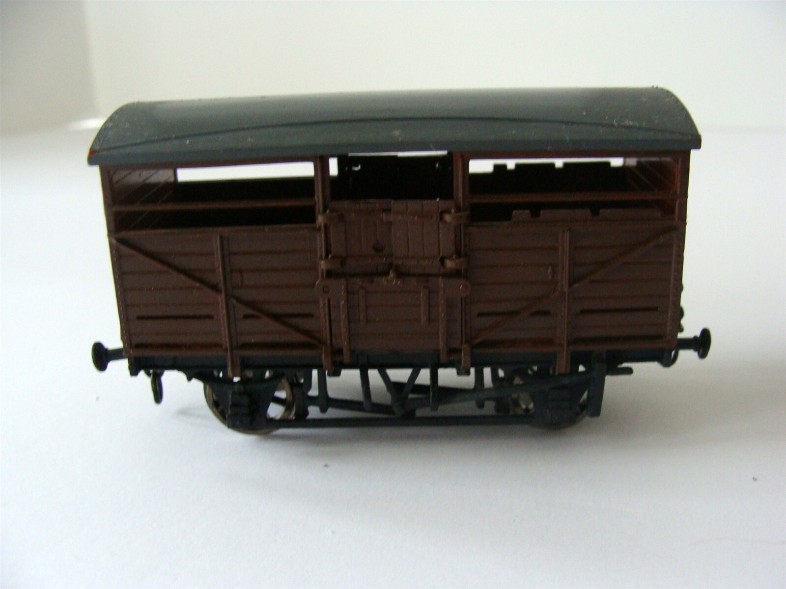 Airfix and S. R. Lot of 3 Cattle Car Caboose Box Car HO Scale Train ...